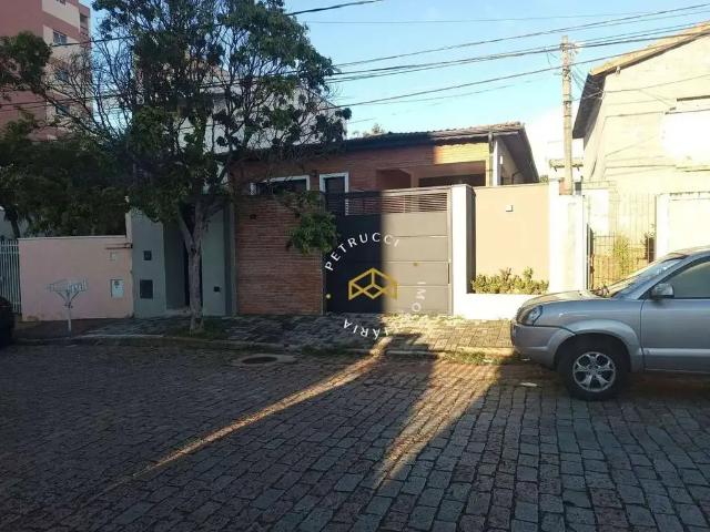Casa / Sobrado para Venda em Valinhos/SP Vila Embaré 3 Quartos