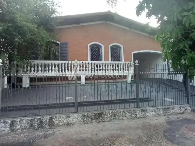 Casa / Sobrado para Venda em Valinhos/SP Vila Independência 4 Quartos