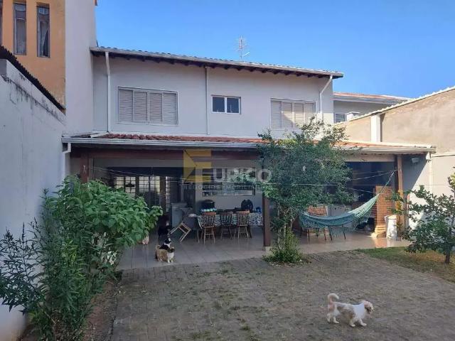 Casa / Sobrado para Venda em Valinhos/SP Vila Independência 4 Quartos
