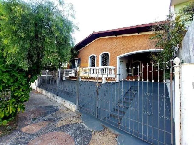 Casa / Sobrado para Venda em Valinhos/SP Vila Independência 5 Quartos