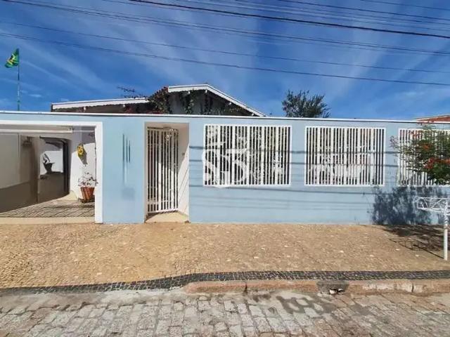 Casa / Sobrado para Venda em Valinhos/SP Vila São José 4 Quartos