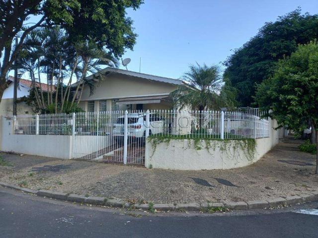 Casa / Sobrado para Venda em Valinhos/SP Vila Santo Antônio 3 Quartos