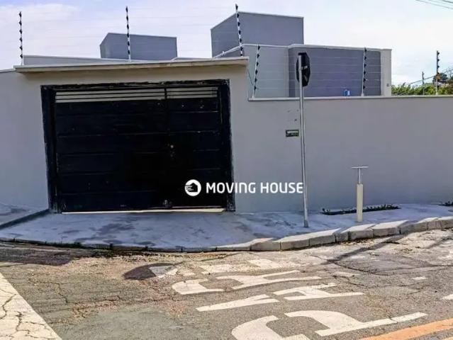 Casa / Sobrado para Venda em Valinhos/SP Vila Santana 4 Quartos