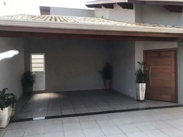 Casa / Sobrado para Venda em Valinhos/SP Vila Santana 5 Quartos