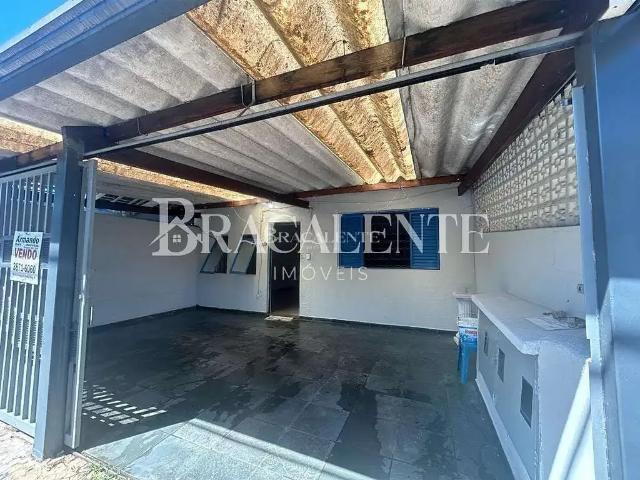 Casa / Sobrado para Venda em Valinhos/SP Vila Santana 2 Quartos