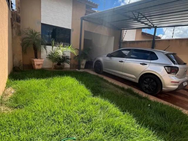 Casa / Sobrado para Venda em Várzea Grande/MT Canelas