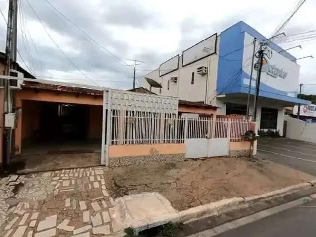Casa / Sobrado para Venda em Várzea Grande/MT Centro Sul 3 Quartos