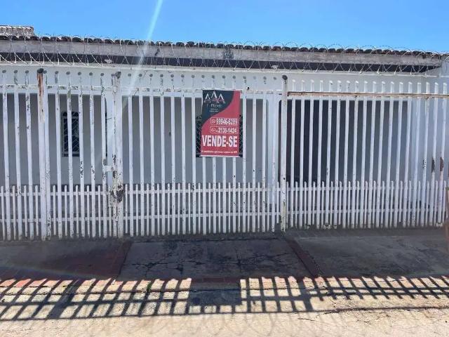 Casa / Sobrado para Venda em Várzea Grande/MT Cristo Rei 3 Quartos
