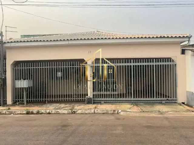 Casa / Sobrado para Venda em Várzea Grande/MT Cristo Rei 3 Quartos