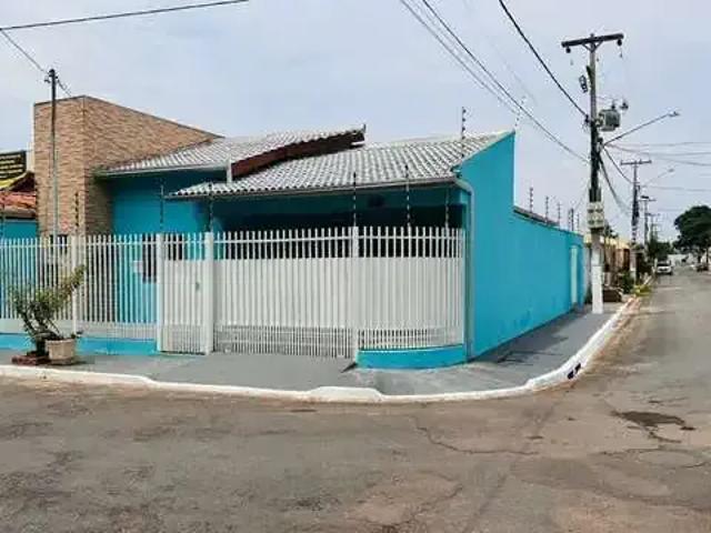 Casa / Sobrado para Venda em Várzea Grande/MT Cristo Rei 3 Quartos