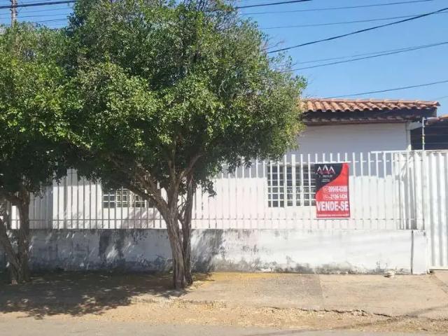 Casa / Sobrado para Venda em Várzea Grande/MT Jardim Costa Verde 3 Quartos