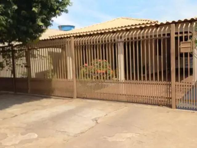 Casa / Sobrado para Venda em Várzea Grande/MT Jardim Costa Verde 5 Quartos