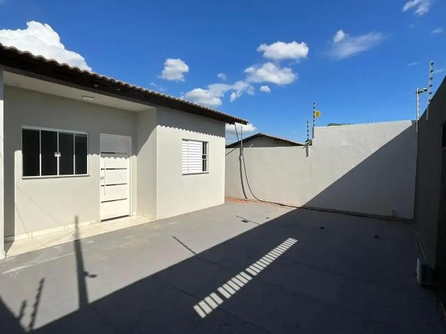 Casa / Sobrado para Venda em Várzea Grande/MT Jardim Glória l 2 Quartos