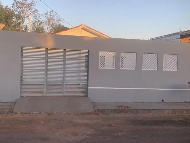 Casa / Sobrado para Venda em Várzea Grande/MT Petrópolis 2 Quartos