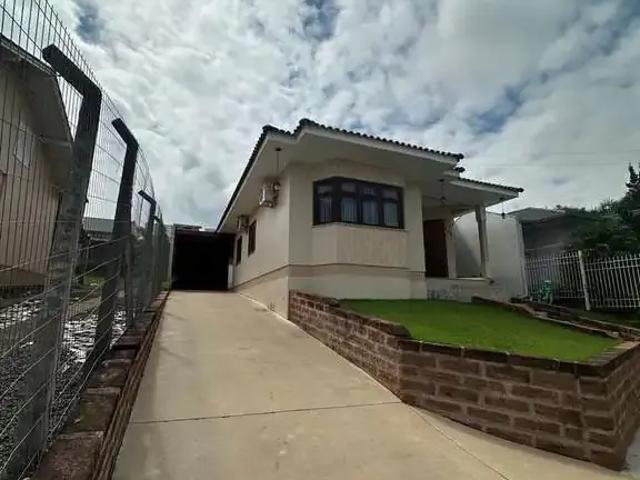 Casa / Sobrado para Venda em Vera Cruz/RS Centro 3 Quartos