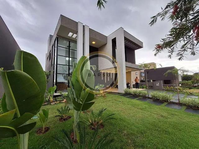 Casa / Sobrado para Venda em Vespasiano/MG Alphaville 5 Quartos