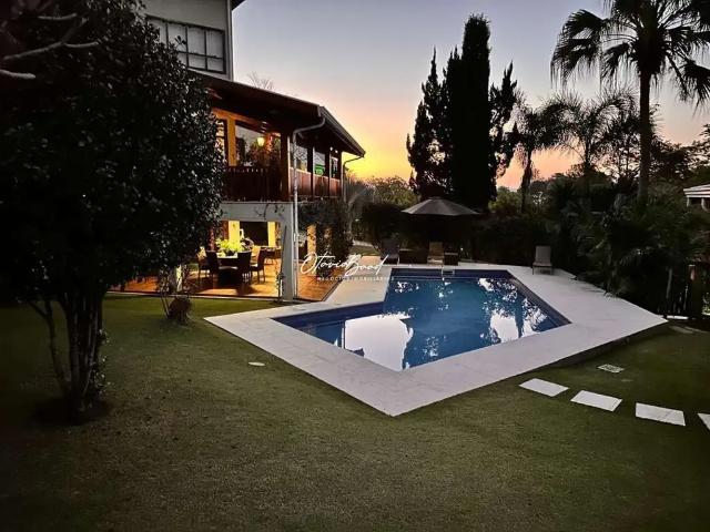 Casa / Sobrado para Venda em Vinhedo/SP Caixa D´Água 4 Quartos