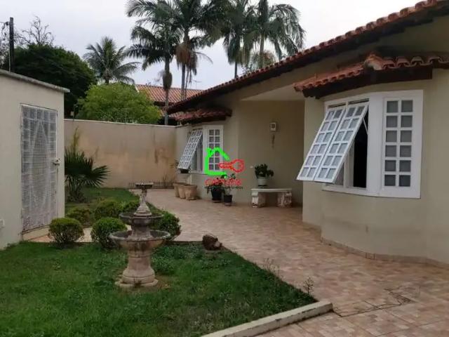 Casa / Sobrado para Venda em Vinhedo/SP Caixa D´Água 4 Quartos