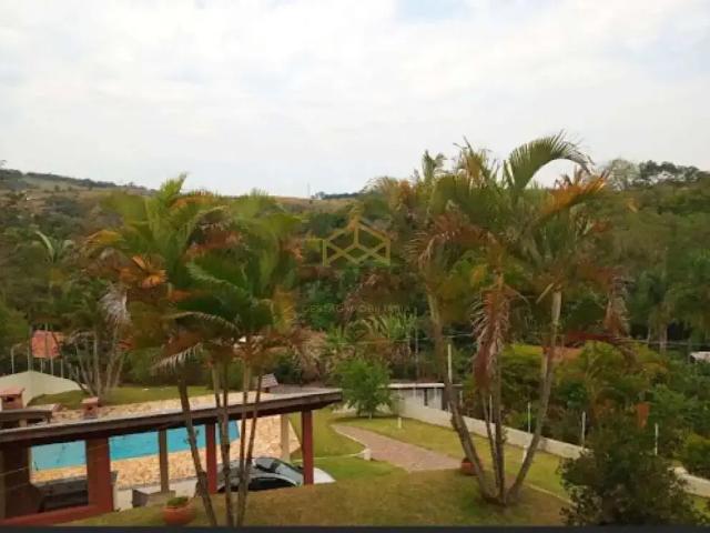 Casa / Sobrado para Venda em Vinhedo/SP Caixa D´Água 4 Quartos