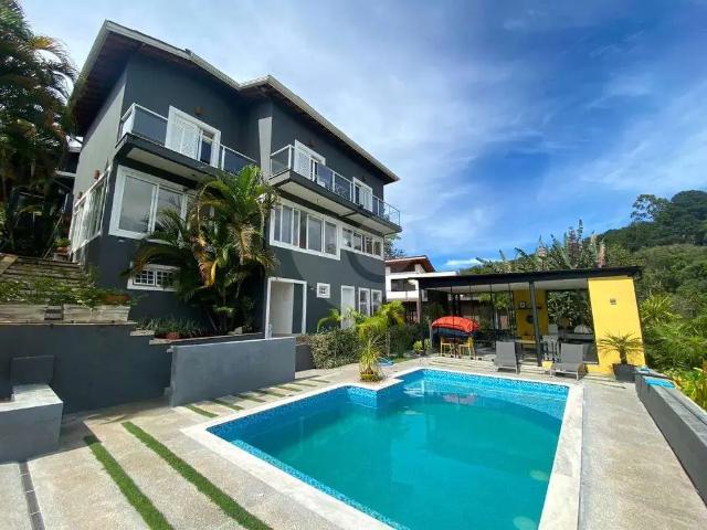 Casa / Sobrado para Venda em Vinhedo/SP Caixa D´Água