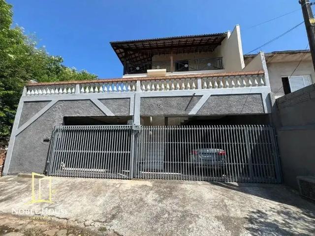 Casa / Sobrado para Venda em Vinhedo/SP Capela 3 Quartos