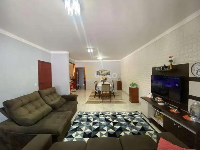 Casa / Sobrado para Venda em Vinhedo/SP Capela 4 Quartos