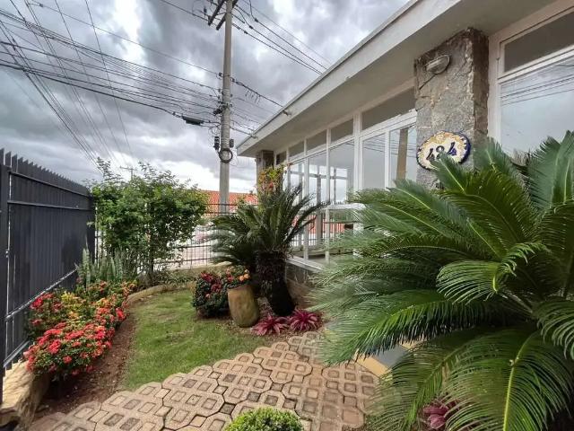 Casa / Sobrado para Venda em Vinhedo/SP Centro 4 Quartos