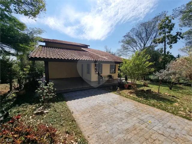 Casa / Sobrado para Venda em Vinhedo/SP Bosque 4 Quartos