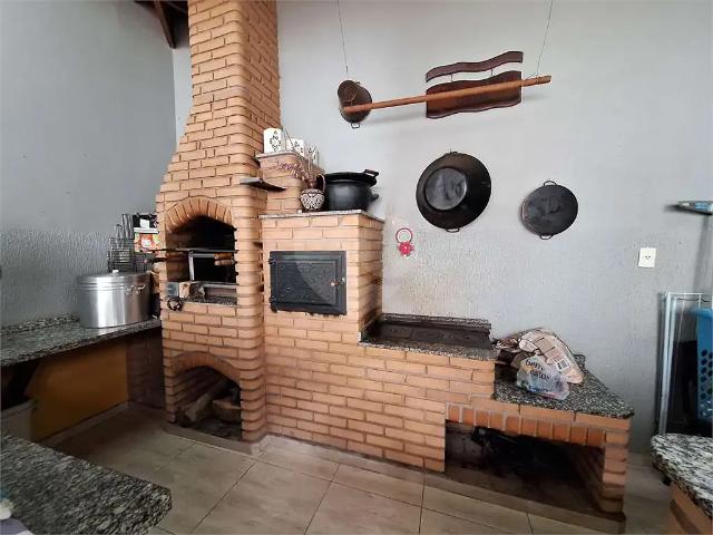 Casa / Sobrado para Venda em Vinhedo/SP João XXIII 4 Quartos