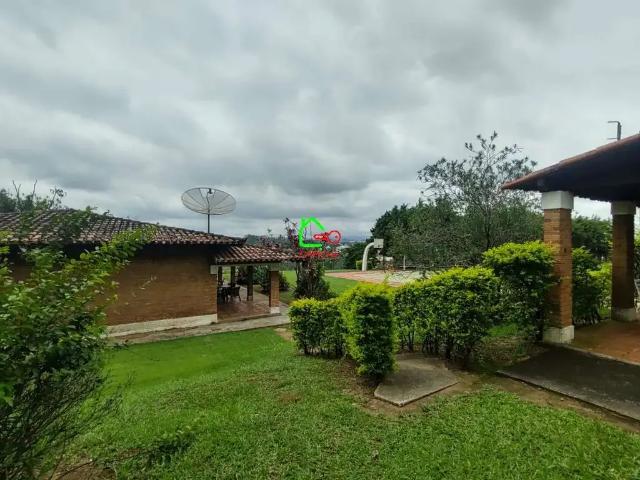 Casa / Sobrado para Venda em Vinhedo/SP Marambaia 3 Quartos