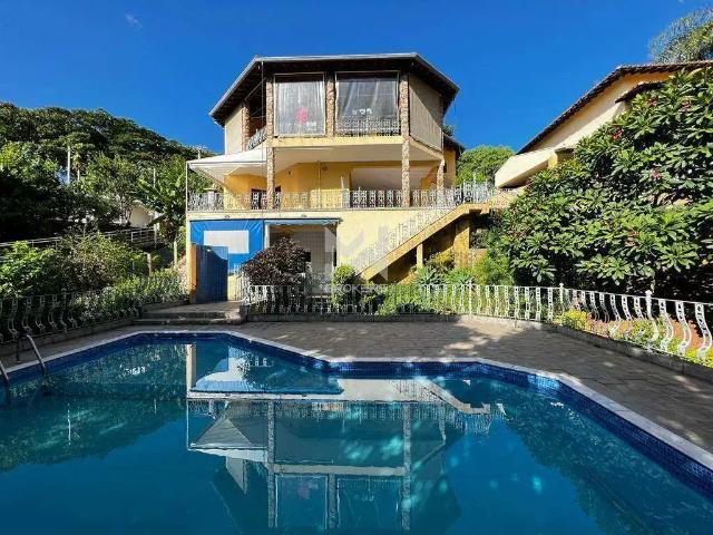 Casa / Sobrado para Venda em Vinhedo/SP Marambaia 4 Quartos