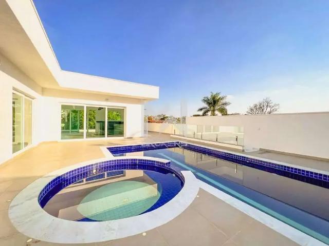 Casa / Sobrado para Venda em Vinhedo/SP Marambaia 4 Quartos