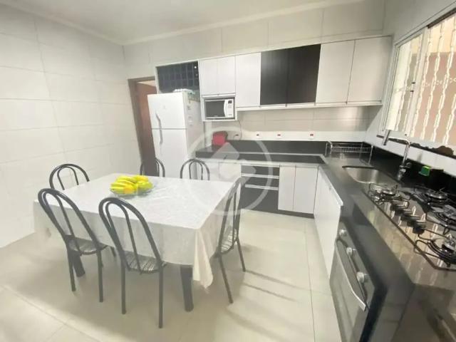 Casa / Sobrado para Venda em Vinhedo/SP Santa Claudina 4 Quartos