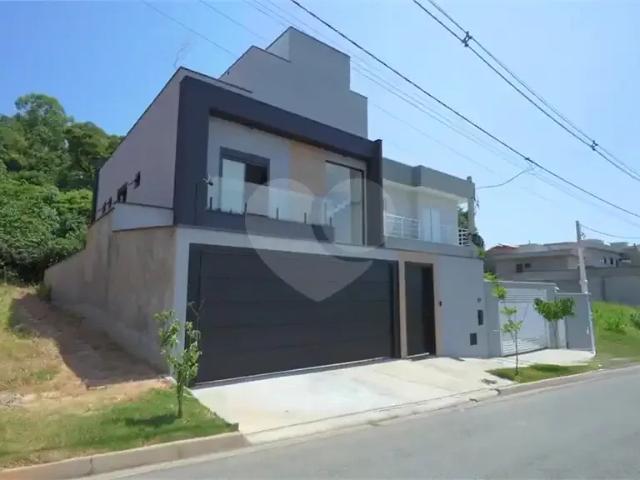 Casa / Sobrado para Venda em Vinhedo/SP Pinheirinho 3 Quartos