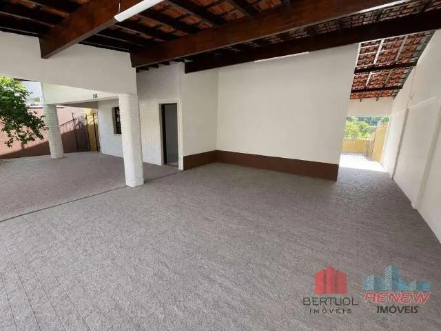 Casa / Sobrado para Venda em Vinhedo/SP Pinheirinho 3 Quartos
