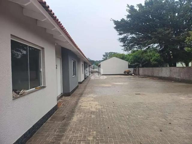 Casa / Sobrado para Venda em Viamão/RS Esmeralda 2 Quartos