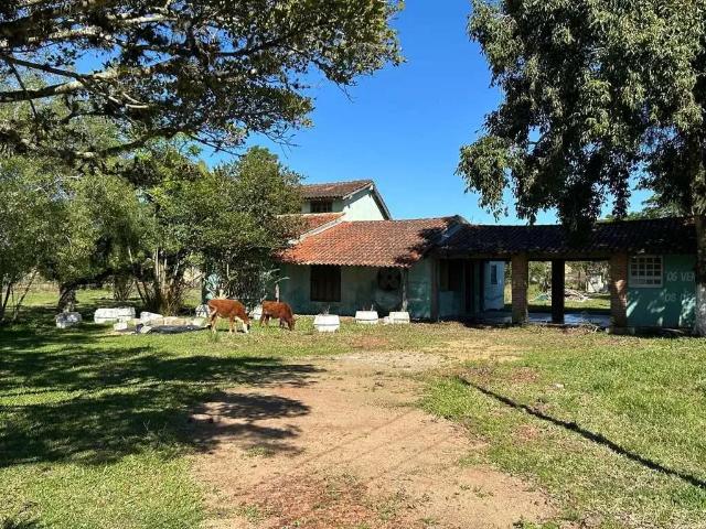 Casa / Sobrado para Venda em Viamão/RS Itapuã 3 Quartos