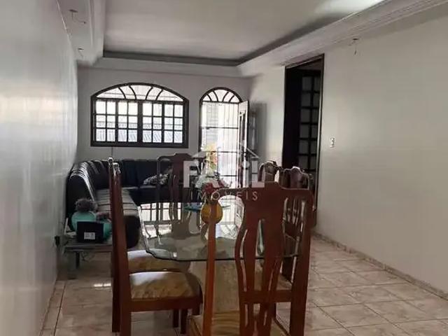 Casa / Sobrado para Venda em Vila Velha/ES IBES 5 Quartos