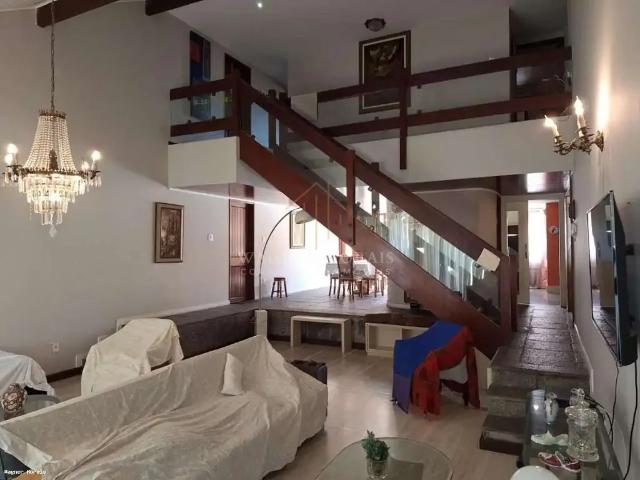Casa / Sobrado para Venda em Vila Velha/ES Praia da Costa 6 Quartos