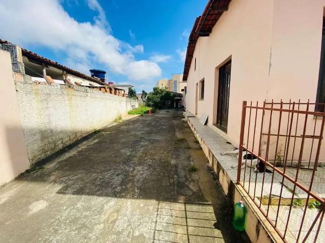 Casa / Sobrado para Venda em Vitória da Conquista/BA Alto Maron 3 Quartos