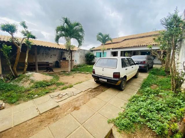 Casa / Sobrado para Venda em Vitória da Conquista/BA Alto Maron 4 Quartos