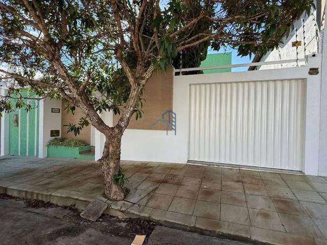 Casa / Sobrado para Venda em Vitória da Conquista/BA Candeias 6 Quartos