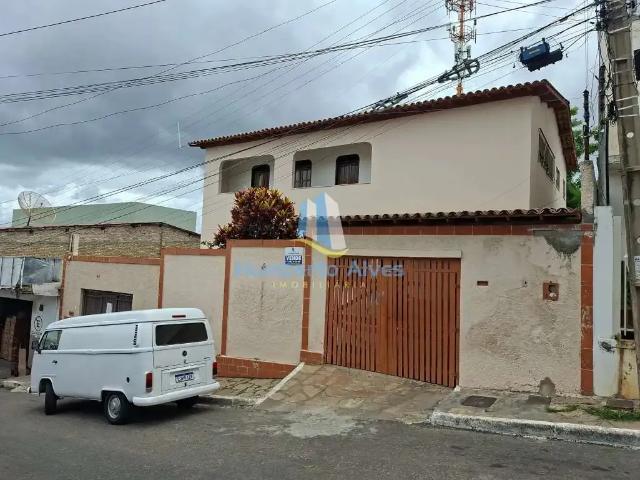 Casa / Sobrado para Venda em Vitória da Conquista/BA Centro 3 Quartos