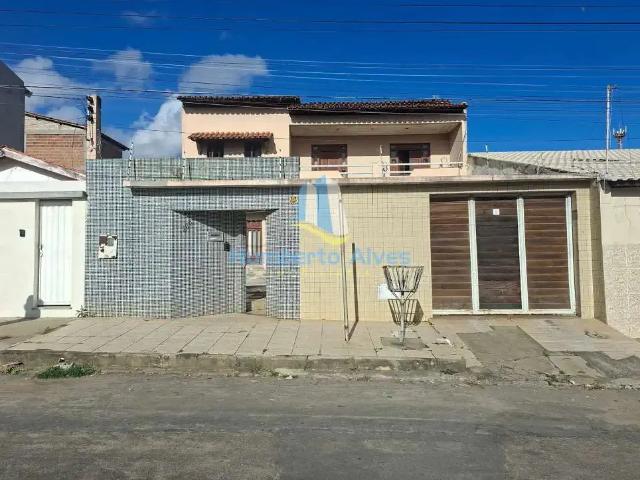 Casa / Sobrado para Venda em Vitória da Conquista/BA Cruzeiro 3 Quartos