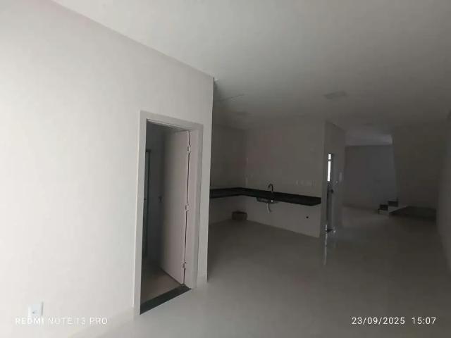 Casa / Sobrado para Venda em Vitória da Conquista/BA Felícia 3 Quartos