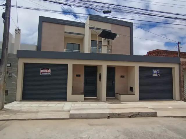 Casa / Sobrado para Venda em Vitória da Conquista/BA Felícia 3 Quartos