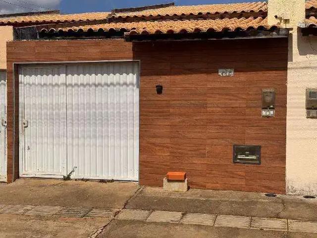 Casa / Sobrado para Venda em Vitória da Conquista/BA Lagoa das Flores 2 Quartos