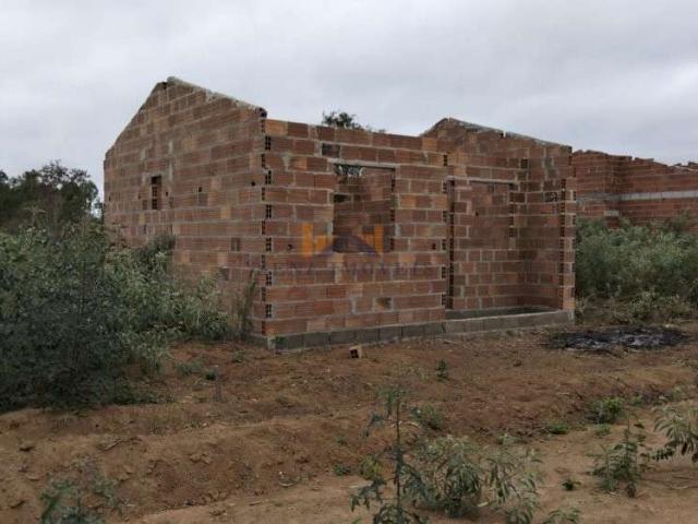 Casa / Sobrado para Venda em Vitória da Conquista/BA Lagoa das Flores 2 Quartos