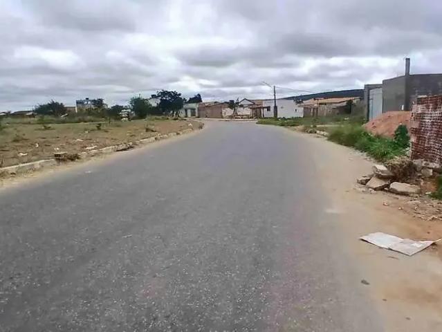 Casa / Sobrado para Venda em Vitória da Conquista/BA Zabelê 2 Quartos