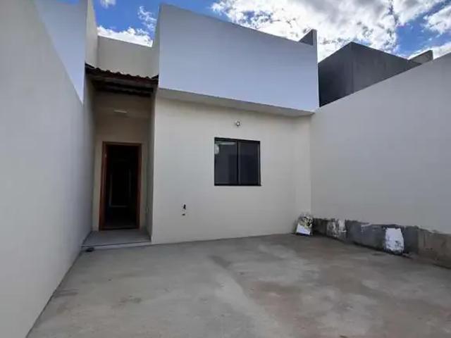 Casa / Sobrado para Venda em Vitória da Conquista/BA Zabelê 3 Quartos